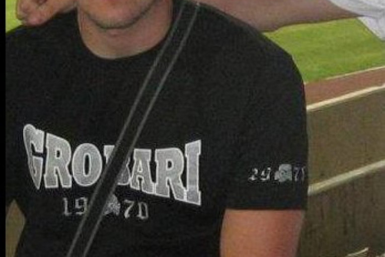 (FOTO) OVO JE MARKO (30), VOĐA NAVIJAČA PARTIZANA, KOJI JE UPUCAN KOD ...