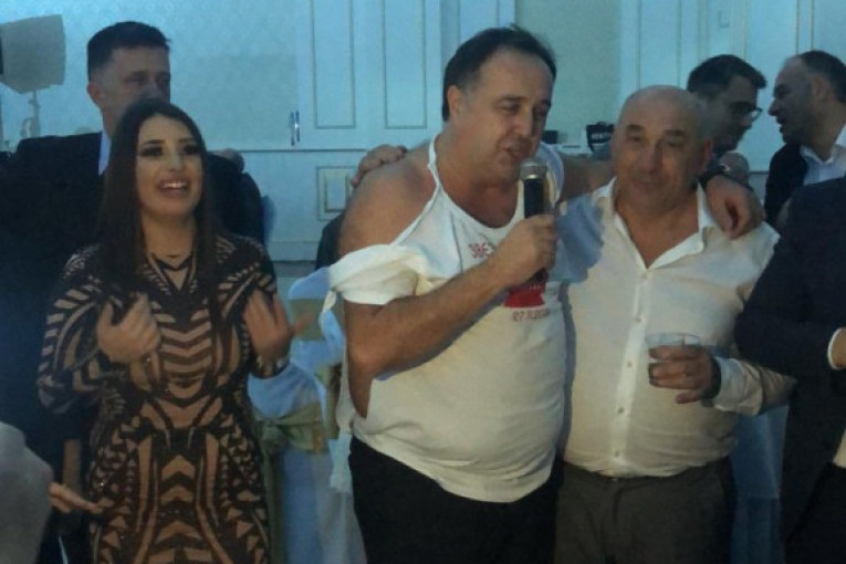 (FOTO) Ovako je Zoran Babić slavio rođenje sina!