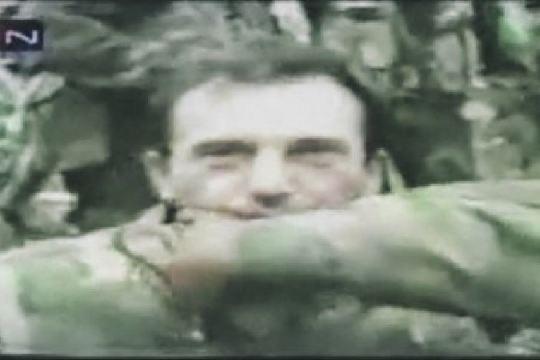 (VIDEO) BRUTALNO, Zversko ubistvo bez kazne: Zaklao Srbina, a sad širi ...