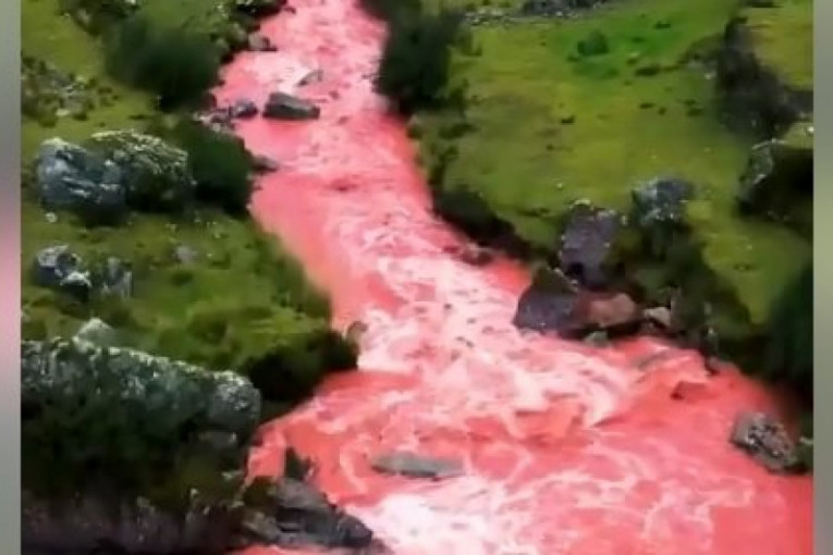(VIDEO) Ostaćete bez daha! Ovako nešto nikada niste videli: "Krvava ...