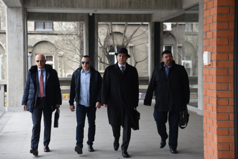 Marjanović stigao u Viši sud u pratnji advokata!