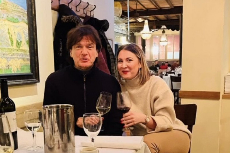 ZDRAVKO ČOLIĆ JE SAMO JEDNU PESMU POSVETIO STVARNOJ ŽENI: Svi je dobro ...