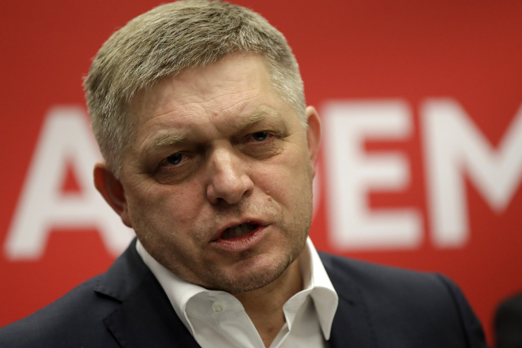 PRVO OBRAĆANJE JAVNOSTI ROBERTA FICA NAKON ATENTATA: Slovački premijer ...