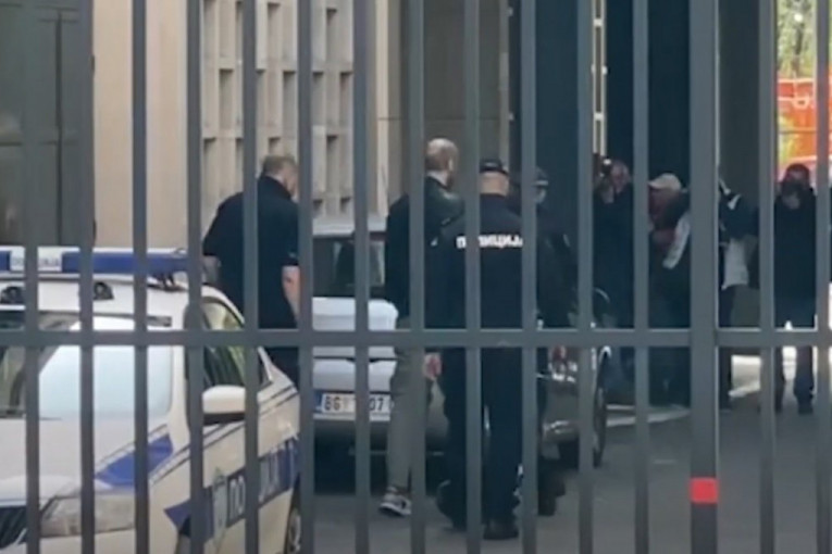 DARKO KOSTIĆ PRIVEDEN NA SASLUŠANJE: U Prvom osnovnom javnom tužilaštvu ...