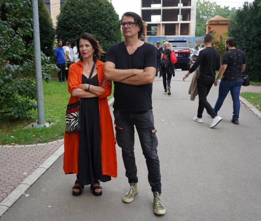 ANJA MIT BLISTA U RASKOŠNOJ VENČANICI: Svadba poznate glumice okupila ...