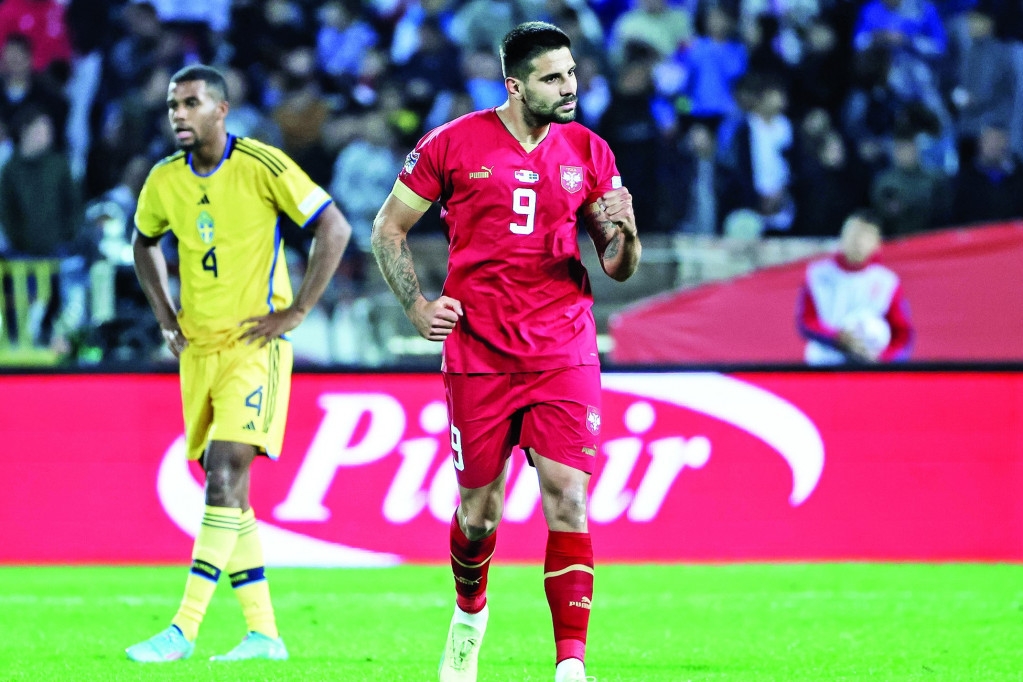 FENOMEN MITROVIĆ: Od buntovnika do idola nacije (FOTO GALERIJA)