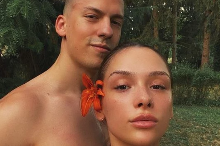 POMIRILI SE BAKA PRASE I ANJA BLA: Influenserka ponovo "kupljena ...