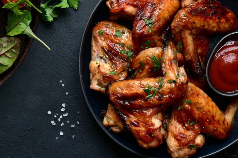 SVI VOLE DOMAĆE: Kad se radi o pilećem mesu najbolje je kad dolazi baš ...