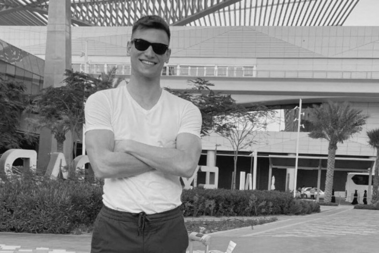 TUGA DO NEBA! Preminuo poznati maneken Cvetko u 29. godini ...