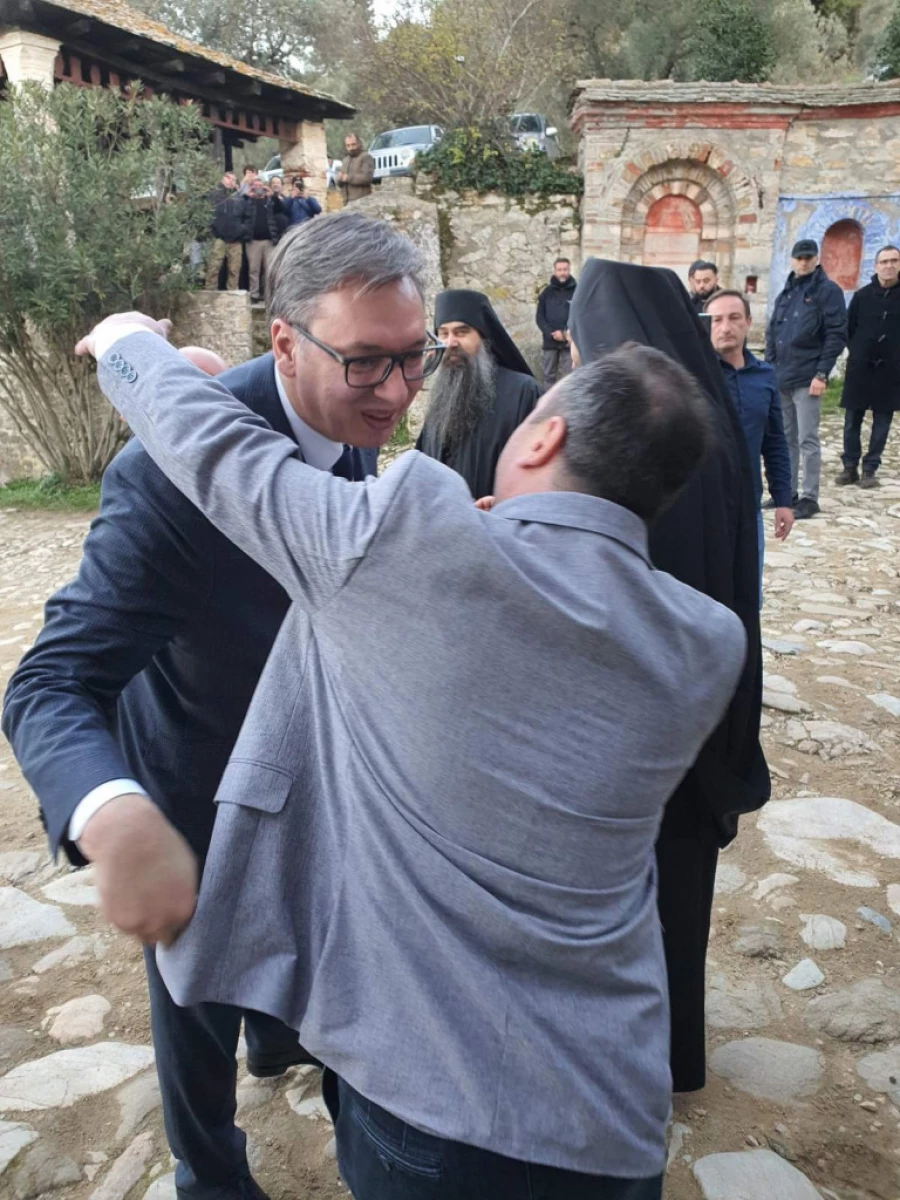 VUČIĆ DOBIO MASLINOVO ULJE SA MASLINE CARA DUŠANA: Otkrivamo - Ovo su ...