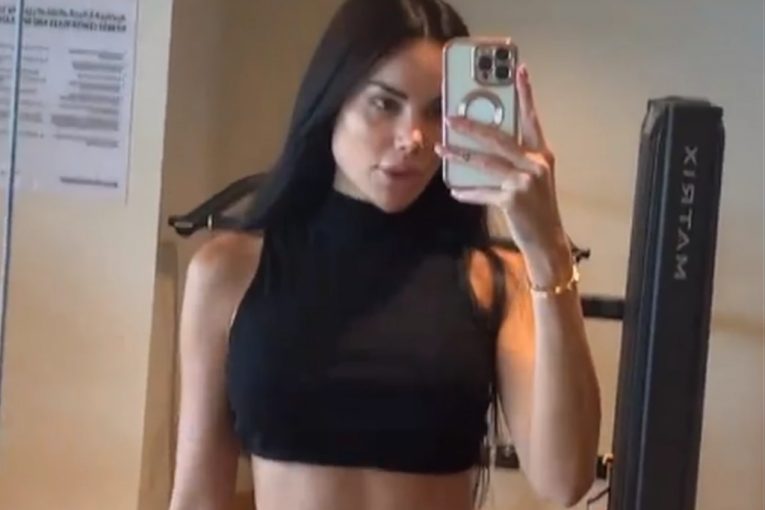 OSVANULO PRAVO LICE IVE GRGURIĆ! Starleta šutnula dečka biznismena, pa se odmah skinula - evo ...