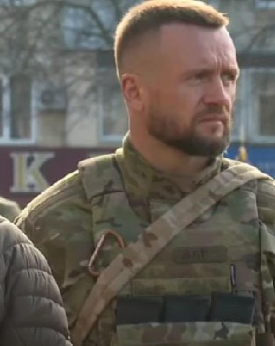 ON JE SENKA VOLODOMIRA ZELENSKOG: Maksim stoji rame uz rame uz lidera Ukrajine, a važi za s*ks ...