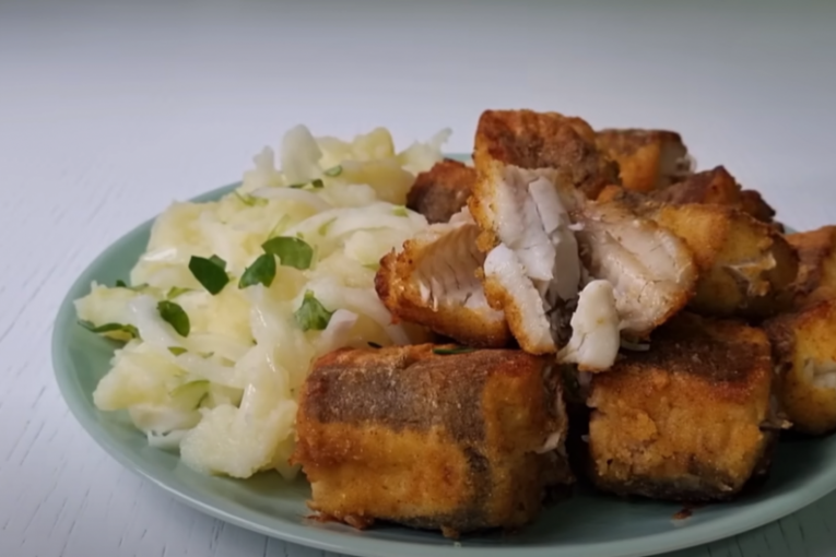 SAMO DODAJTE JEDAN SASTOJAK KADA PRŽITE RIBU I NEĆE SE LEPITI ZA TIGANJ ...