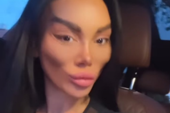 SKANDALOZNO! Tamara Đurić potpuno NEBEZBEDNO vozi naslednicu! (FOTO)