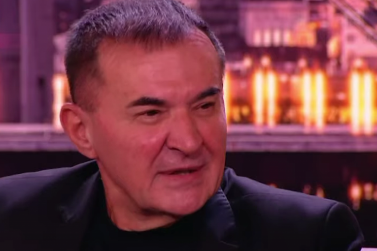 "UPERIO JE PIŠTOLJ U NAS, PA ISPALIO METAK!" Pevač doživeo pakao na ...