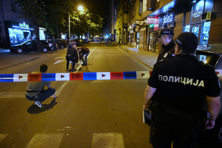 KRVAVU GARDEROBU I PIŠTOLJ SAKRIO U VENTILACIJI! Napadač sa Vračara ...