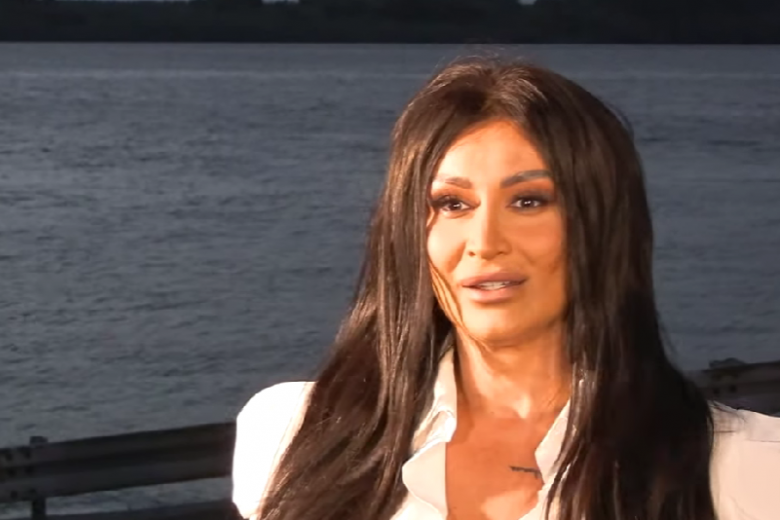 200 NA SAT KAO DARA BUBAMARA: Andreana Čekić vozi BESNU mašinu ...