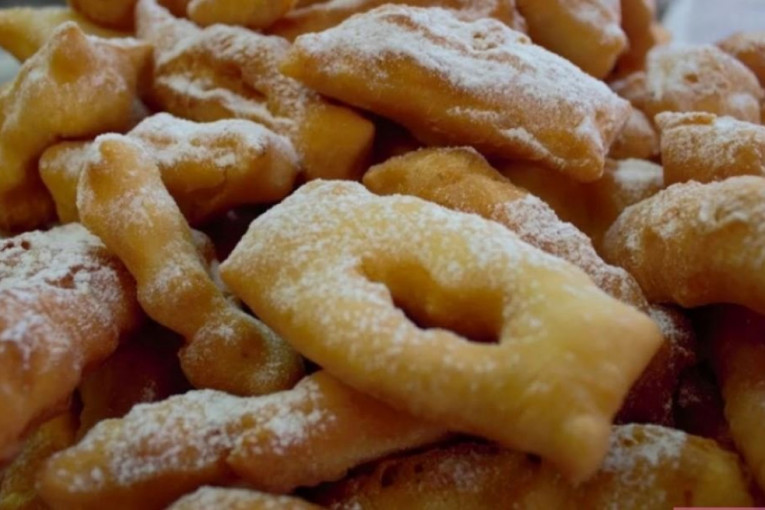 RECEPT ZA PIJANE RUŠTULE: Omiljeno SRPSKO piće se stavlja u testo, ovo ...