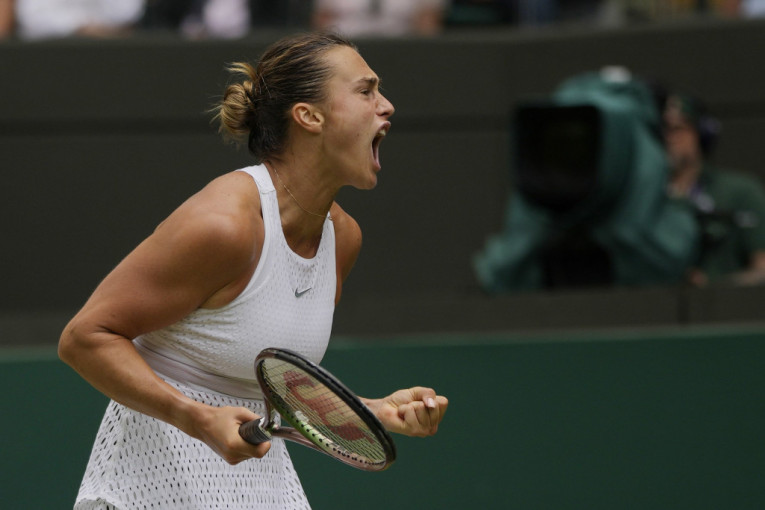 UBEDLJIVO DO POLUFINALA! Sabalenka PREGAZILA Amerikanku! Na pomolu duel sa OMRAŽENOM rivalkom!