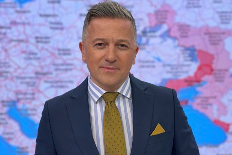 PRVE FOTKE SRĐANA PREDOJEVIĆA NAKON PRELASKA NA PINK: Isplivali prvi ...