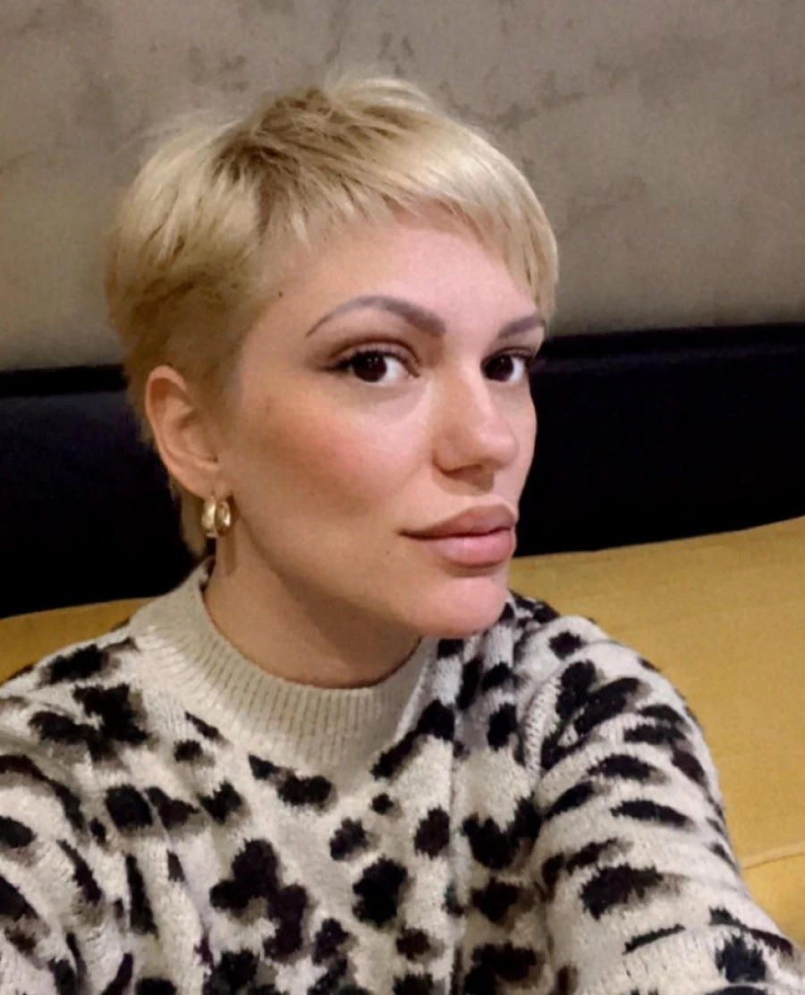 LIDIJA JE NAJLEPŠA SRPSKA POLICAJKA: Skinula se u bikini i pokazala ...