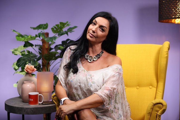 "KAD SAM SE JA RAZVELA, MOGU SVI"! Prevarena pevačica se sada baškari u ...