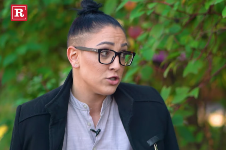 OVU FOTOGRAFIJU JE MATEA CAR SLALA ANITI: Pločice na njenom telu PUCAJU ...