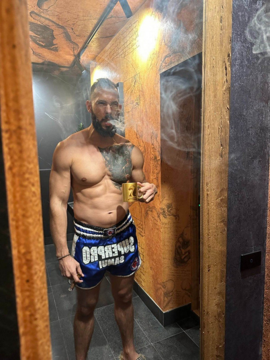 IVA SE SMUVALA SA ENDRU TEJTOM, PA ZAMALO OSTALA ZADAVLJENA TOKOM ...