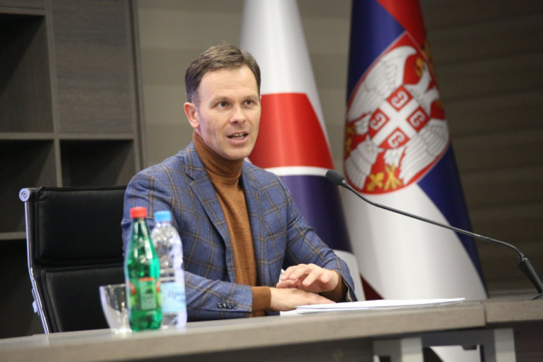 ODLIČNA VEST ZA GRAĐANE SRBIJE! Hitno se oglasio Siniša Mali! EVO ŠTA OVO ZNAČI ZA PENZIONERE, A ...