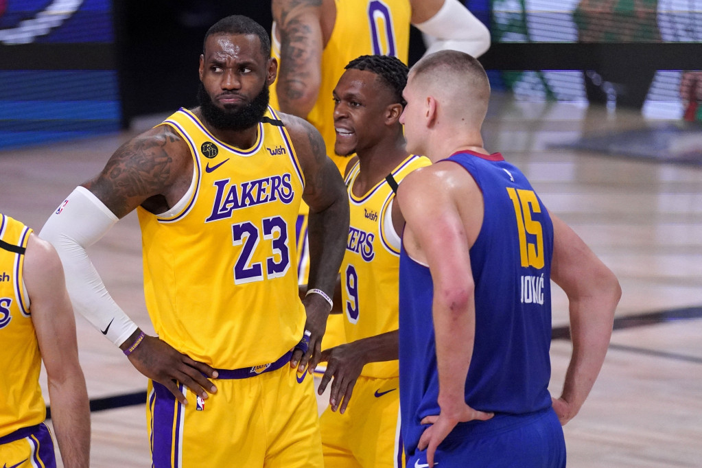 PA DOBRO, DA LI MORA OVO?! Lebron opet IZMIŠLJA i LAŽE zbog poraza