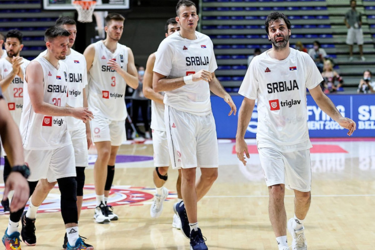 SAZNAJEMO! POZNATOG KOŠARKAŠA SRBIJE I ZVEZDE NAPALI MAKAZAMA! Jezivi incident u dečijoj ...