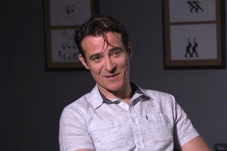 POZNATI GLUMAC NAPRAVIO DETE LJUBAVNICI, A ONDA JE ONA MORALA DA ...