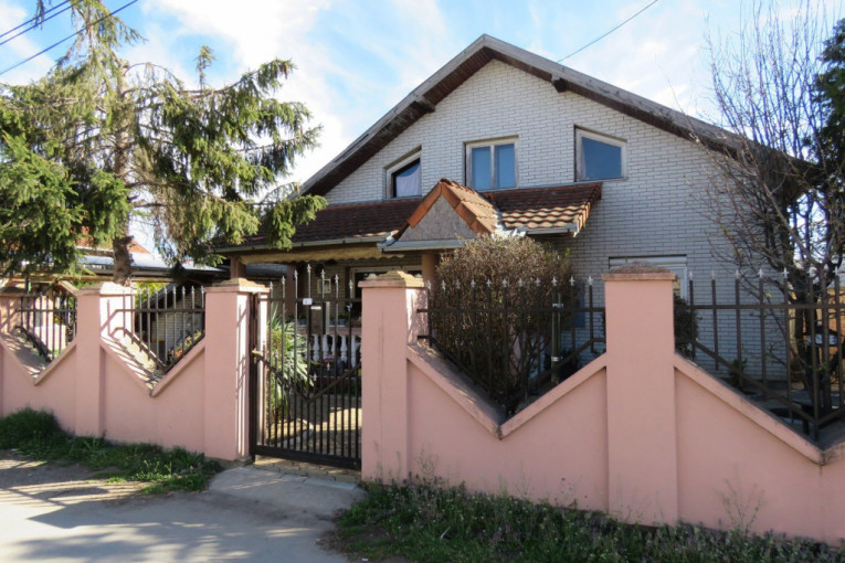 "ŠTA URADI CRNI MOJ BRATE?" Sestra ubice Nikole iz Novog Sada vrištala ...