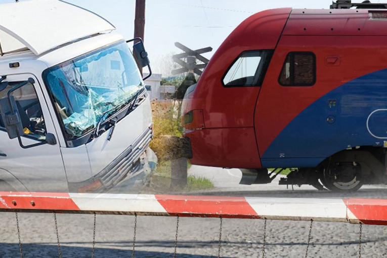 UŽAS KOD MARTINACA! Kamion probio rampu i direktno udario u voz! Pogledajte šta se desilo!