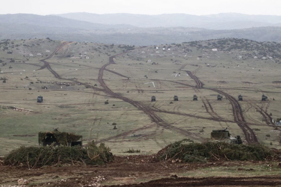 "OVAKO TREBA DA IZGLEDA NAŠA VOJSKA, REORGANIZOVAĆEMO JE! Vučić nakon ...