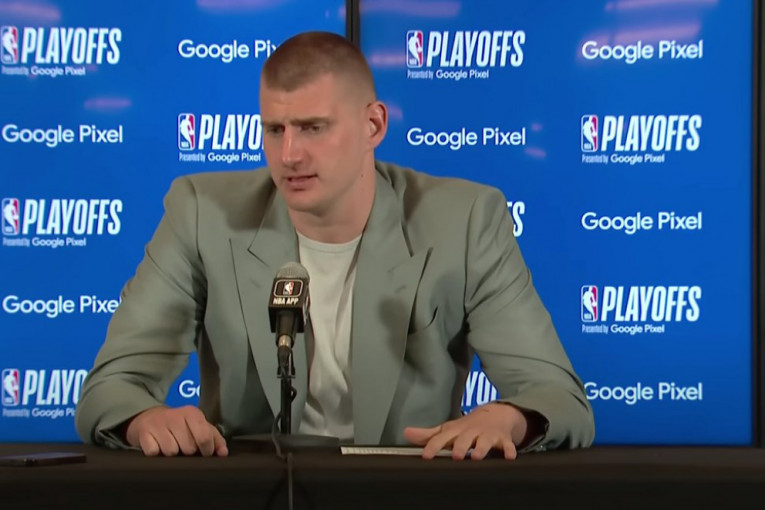 NESVAKIDAŠNJI GEST NIKOLE JOKIĆA: Nakon postavljenog pitanja, prekinuo ...