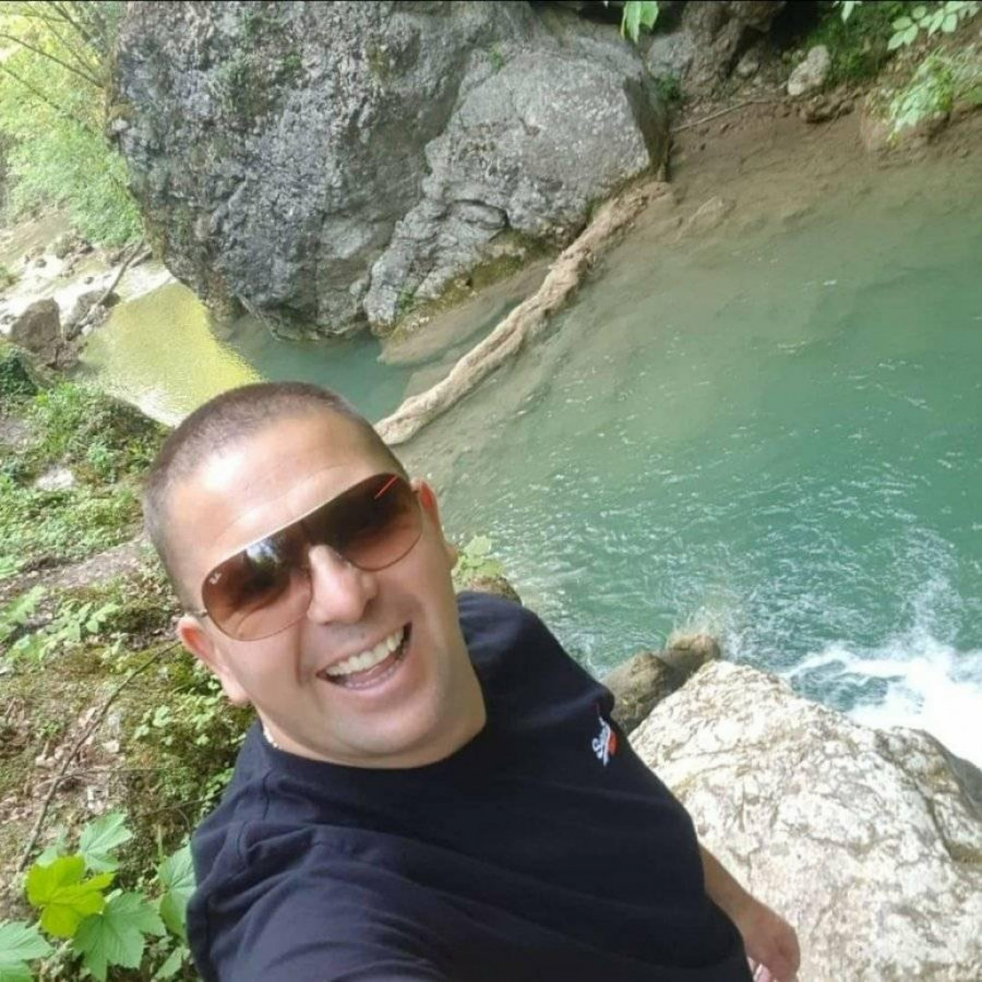 UBICA MARIA IZ ČAČKA ZVAO ADVOKATA IZ BEKSTVA - U STRAHU ZA SOPSTVENI ...