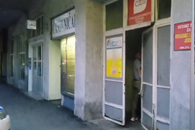 DEČAK (10) RANJEN NA PLATOU ISPRED ZGRADE, NE U PARKIĆU! Policija traga za napadačem! ISPALIO ...