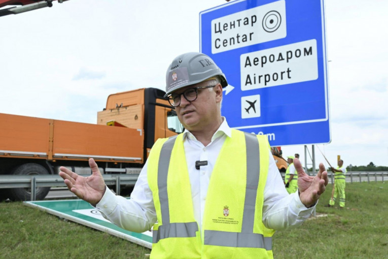 Vesić: Zamenjeno već 50 tabli na motoputu kroz Beograd