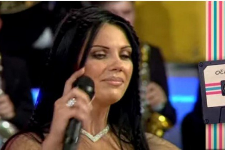 PEVAČICA JEDVA OSTAVILA OVAJ POROK! Godinama se borila, a onda joj se ...