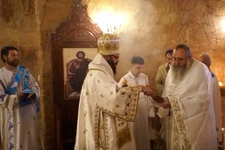 U ovom gradu SRPSKA PRAVOSLAVNA CRKVA se nalazi 9 METARA POD ZEMLJOM ...