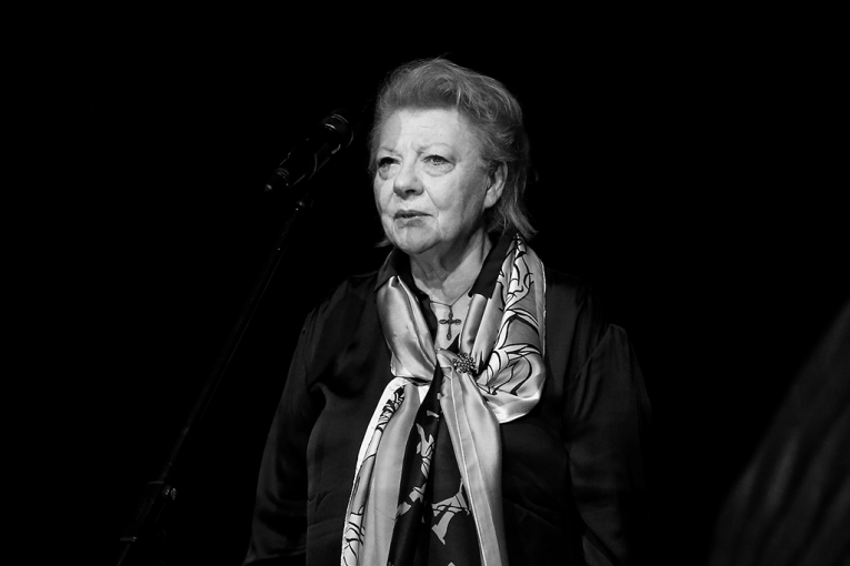 DANAS ĆE BITI SAHRANJENA RADMILA ŽIVKOVIĆ: Legendarnu glumicu ispraćamo ...