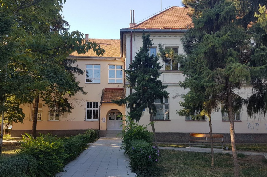 ŠKOLA JE BAŠ SVE SLAGALA! Oglasili se roditelji čiji je sin POVREĐEN u ...