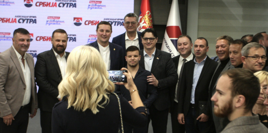 SNS PROSLAVLJA STRANAČKU SLAVU SVETA PETKA! Domaćin Žarić Kovačević (FOTO)