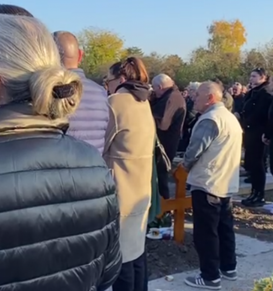 PEVAČICI POZLILO NA SAHRANI BRATANICE: Natalija Ibraimov jedva stoji na nogama, videla KOVČEG ...
