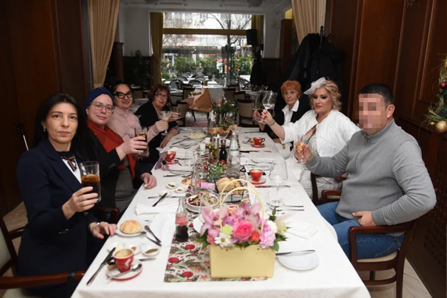 PRVE FOTKE TAJNOG VENČANJA JELENE GOLUBOVIĆ! Evo ko je sve prisustvovao intimnoj proslavi ...