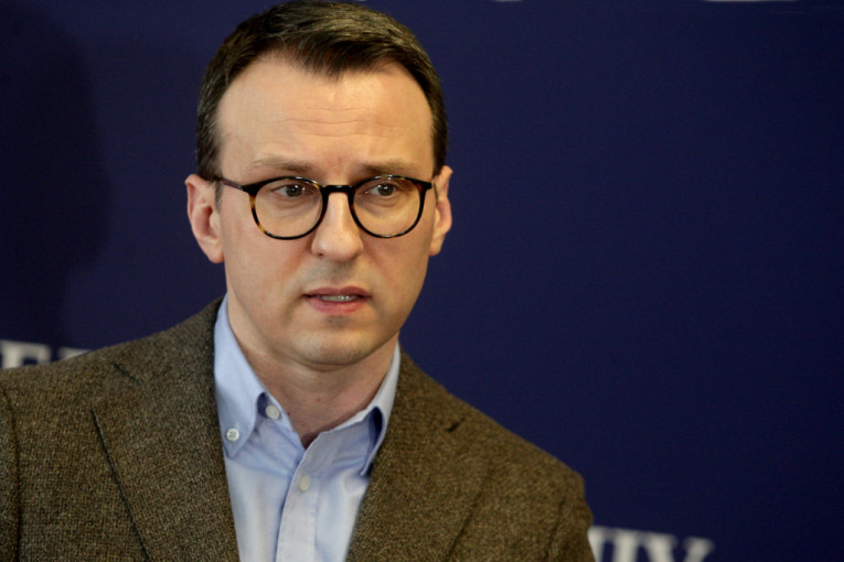 PETKOVIĆ I STANISAVLJEVIĆ POZVALI RASELJENE SRBE DA GLASAJU NA IZBORIMA NA KOSOVU: "Srpska lista ...