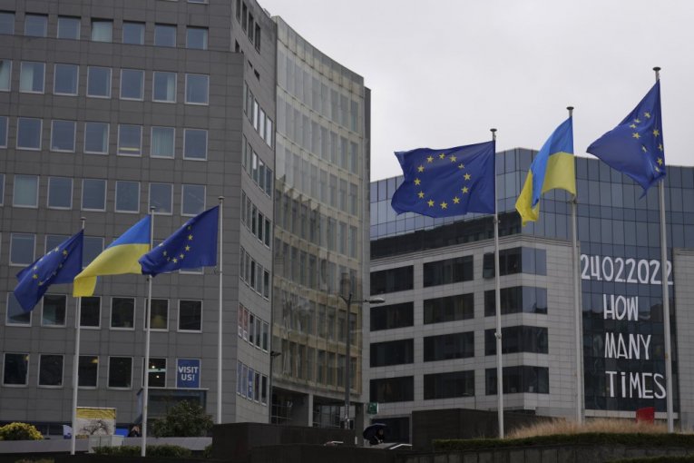 VELIKI RASKOL U EVROPSKOJ UNIJI: Najveći paket vojne pomoći Ukrajini ...