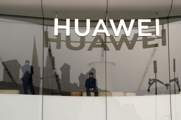 PALE PRVE OPTUŽBE U SLUČAJU HUAWEI: Korupcijski skandal nastavlja da ...