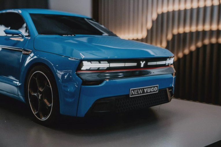 SIMBOL JEDNOG VREMENA! Dvoja vrata, kompaktne dimenzije, kockasta ...